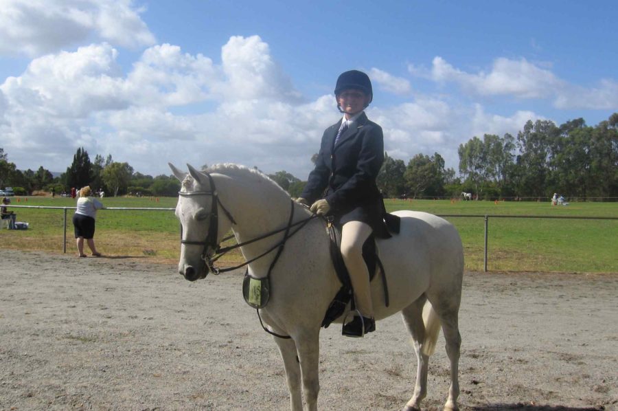 Meet a Globetrotter: Lauren Cromb - Horse Riding Holidays and Safaris